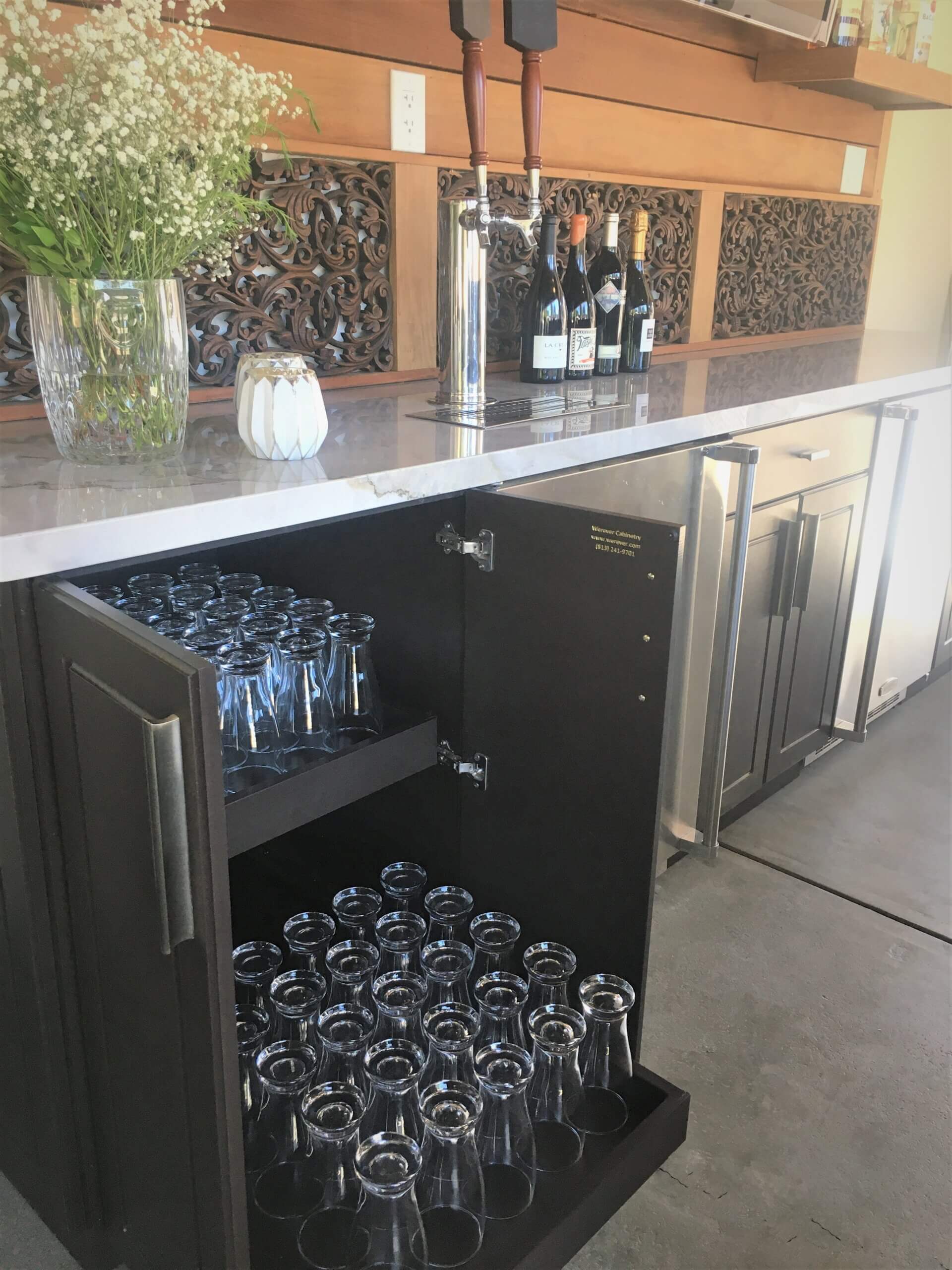 Integrating a Bar into Your Outdoor Kitchen: Ideas and Inspiration ...